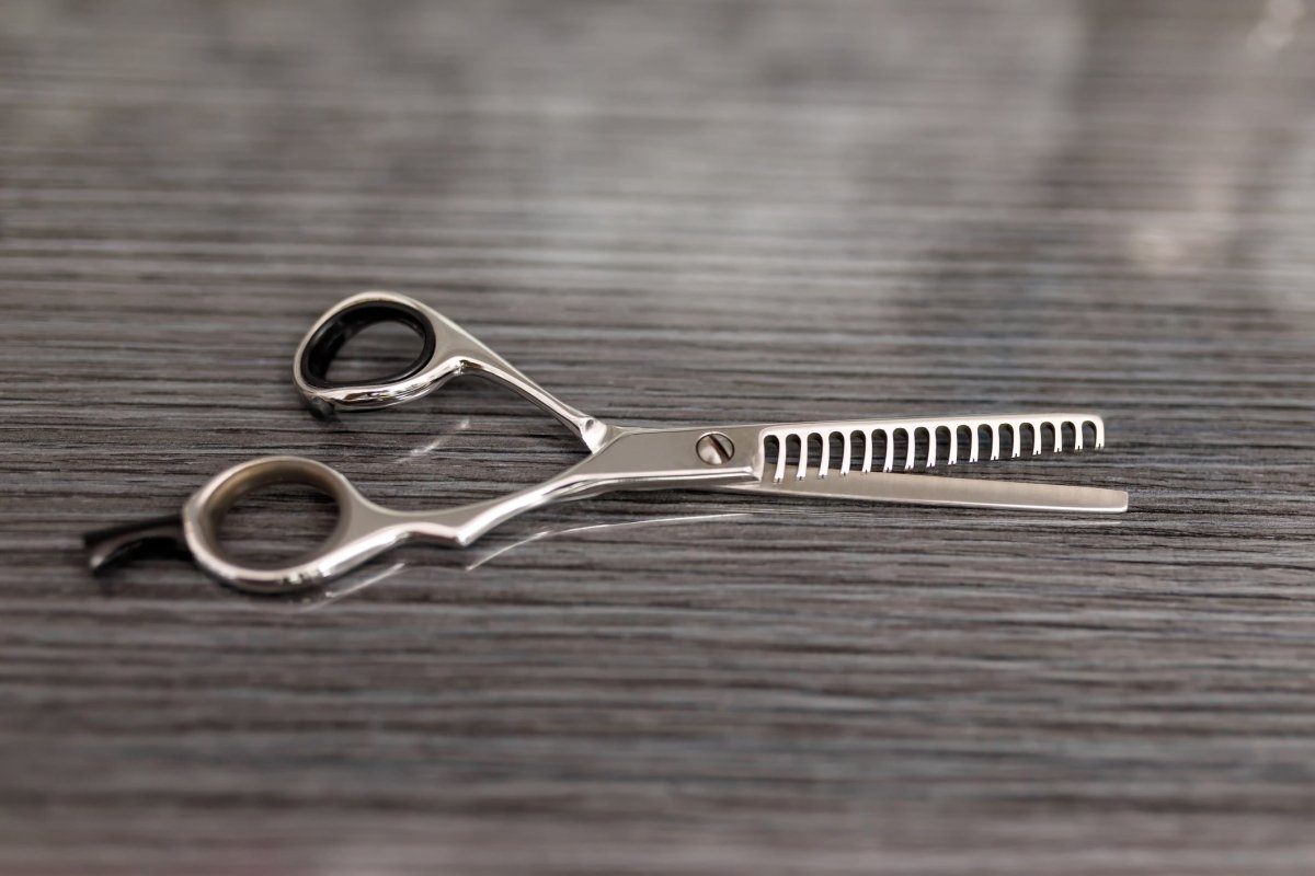 What Do Texturizing Shears Do? How Texturizing Scissors Work On Hair ...